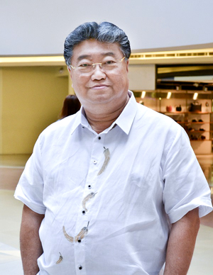 » 第十五回ビジネス烈伝/ TELESUCCESS PRODUCTIONS Larry Chan(ラリーチャン)さん フィリピンのコラム ...